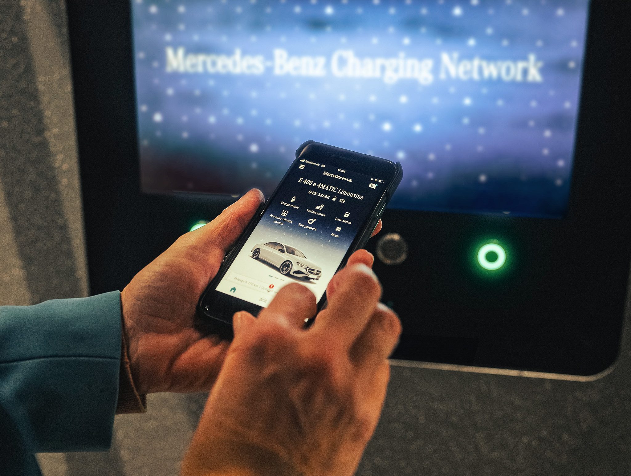 How To Charge - Mercedes-Benz High Power Charging - Mercedes-Benz High ...