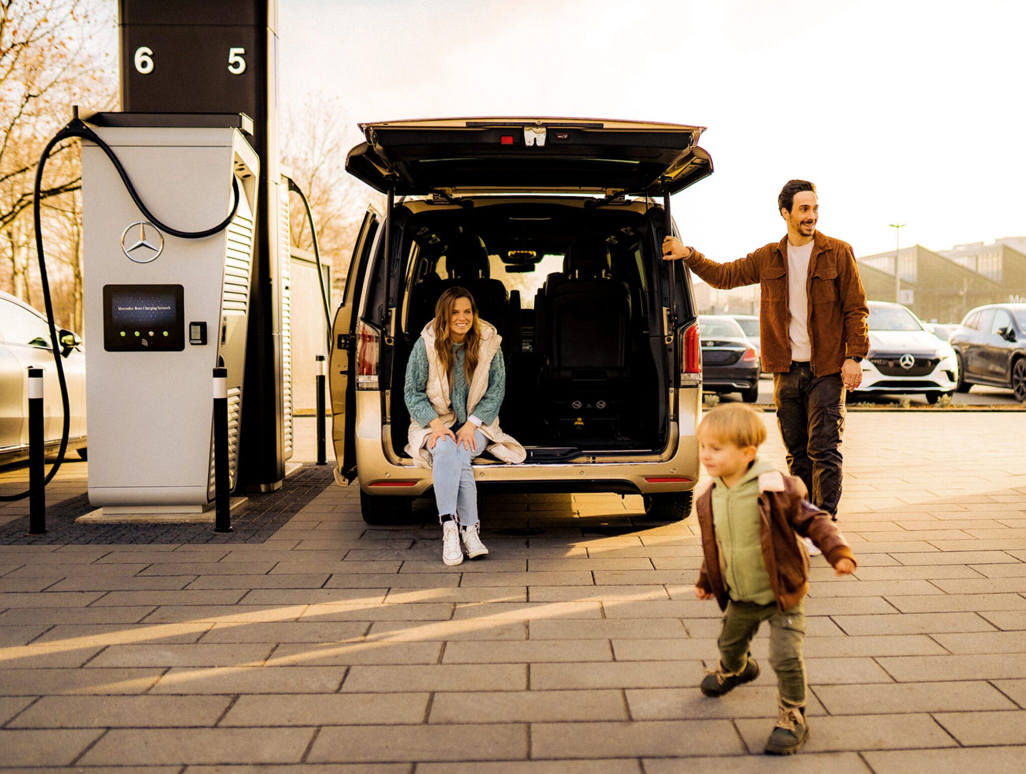 Home - Mercedes-Benz High Power Charging - Mercedes-Benz High Power ...