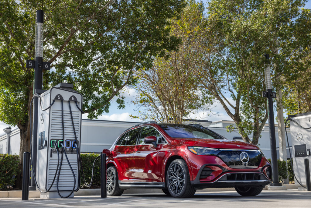 How To Charge - Mercedes-Benz High-Power Charging - Mercedes-Benz High ...