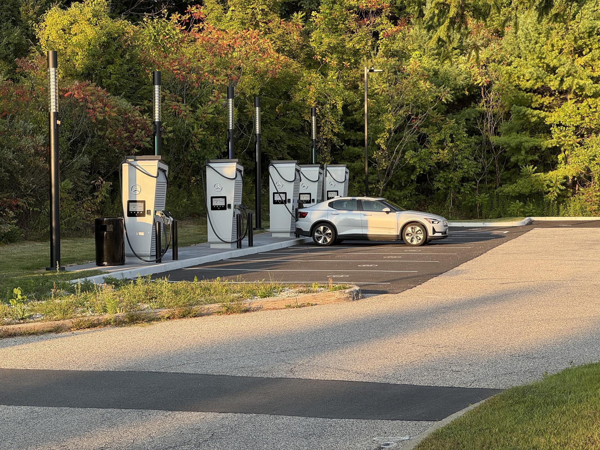 MA - Lee - Lee Premium Outlets - Mercedes-Benz High Power Charging ...