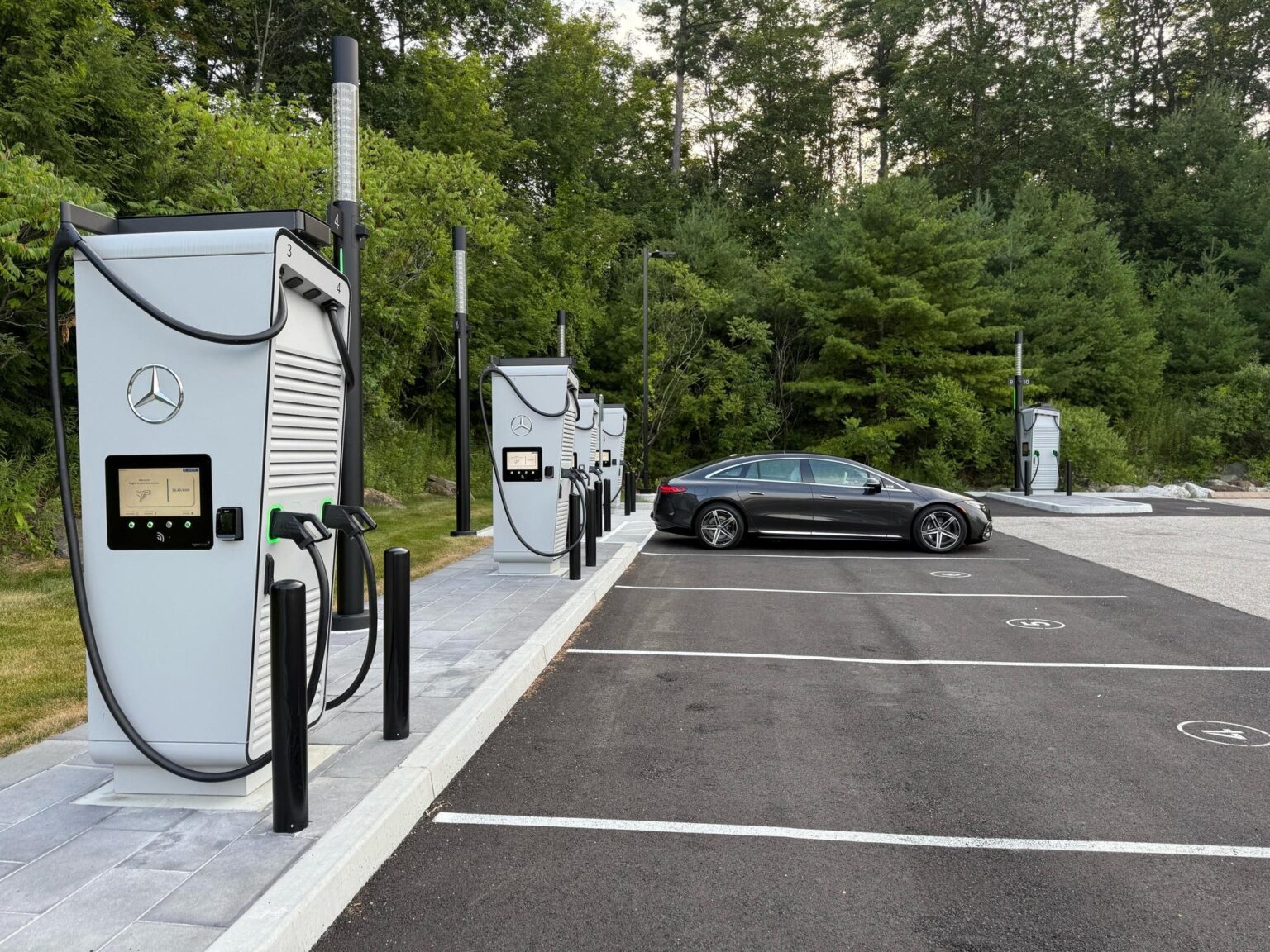 MA - Lee - Lee Premium Outlets - Mercedes-Benz High Power Charging ...