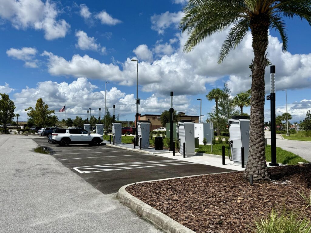 FL - Lutz - Tampa Premium Outlets - Mercedes-Benz High-Power Charging ...